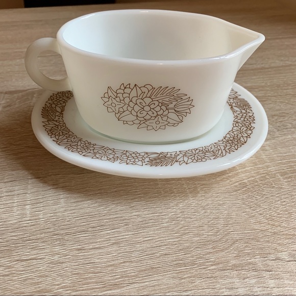 Pyrex | Kitchen | Vintage Pyrex Woodland Gravy Boat Serving Tray | Poshmark